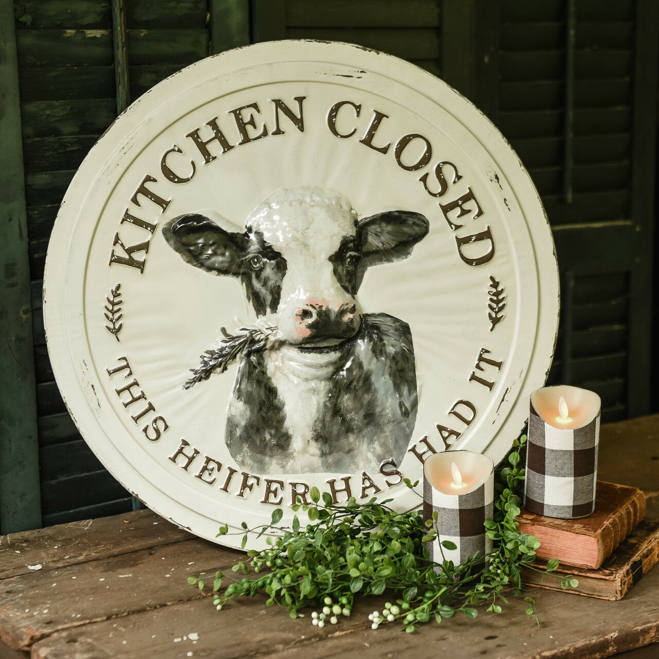 Round Kitchen Closed Sign | Vintage Crossroads